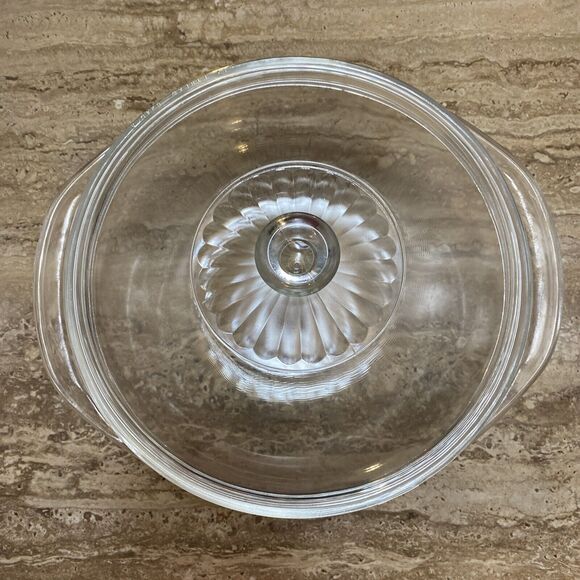 Pyrex | Kitchen | Vintage Pyrex Clear 2 Liter Casserole Dish 24 W ...